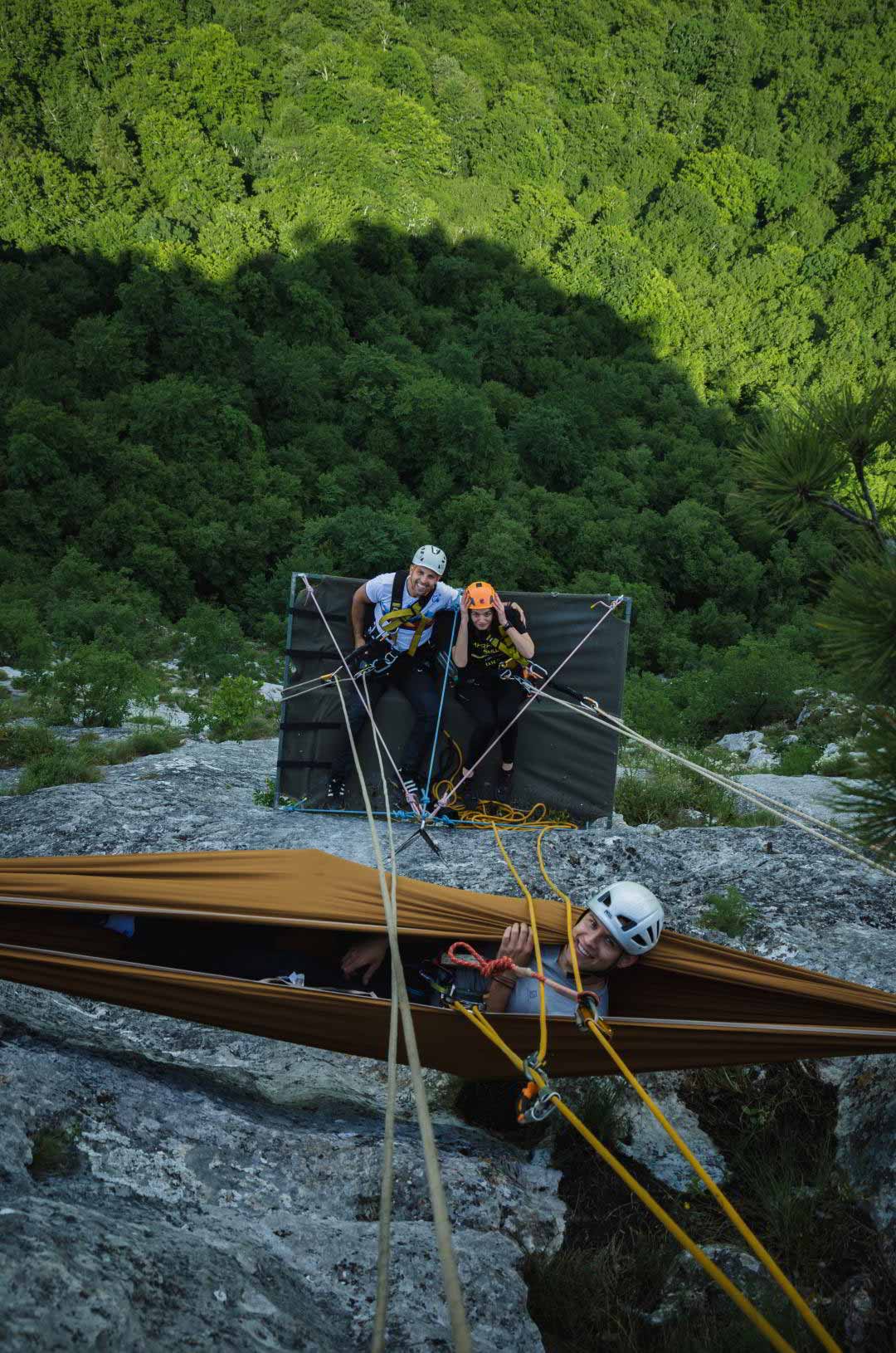 Portaledge on a cliff at a height of 150 meters at 1127 MASL